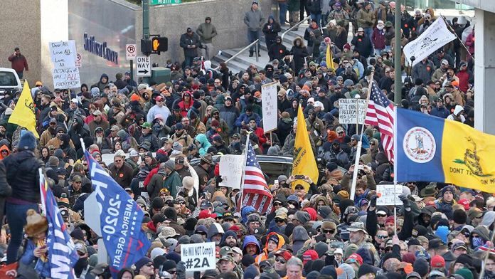 Weapons, flags, no violence: Massive pro-gun rally in Virginia capital ...